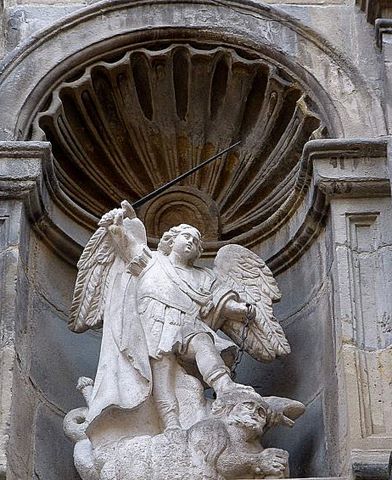 San Miguel Arcángel encadenado a la bestia – San Miguel Arcángel